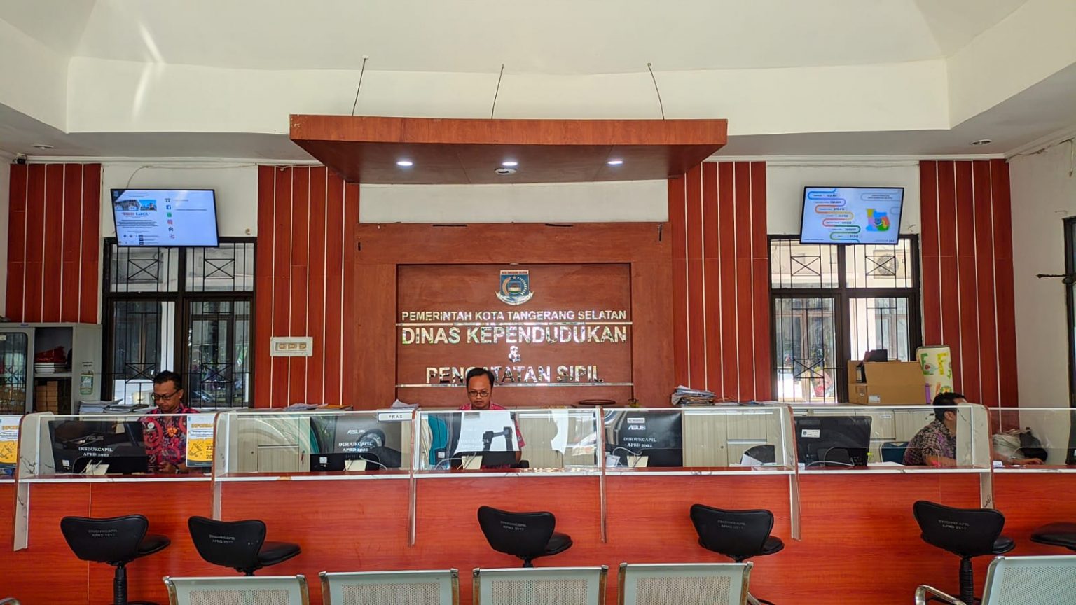 PENTING! Ini Jadwal Pelayanan Disdukcapil Tangsel Selama Nataru 2024 ...