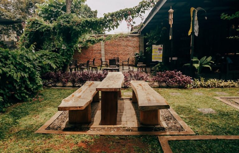 7 Rekomendasi Cafe Luas di Tangerang Selatan untuk Tempat Halal Bihalal ...